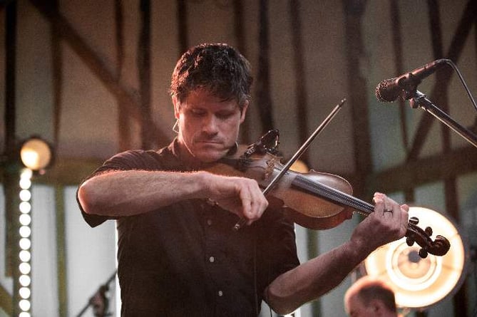 Seth Lakeman in Tenby this October | pembroke-today.co.uk