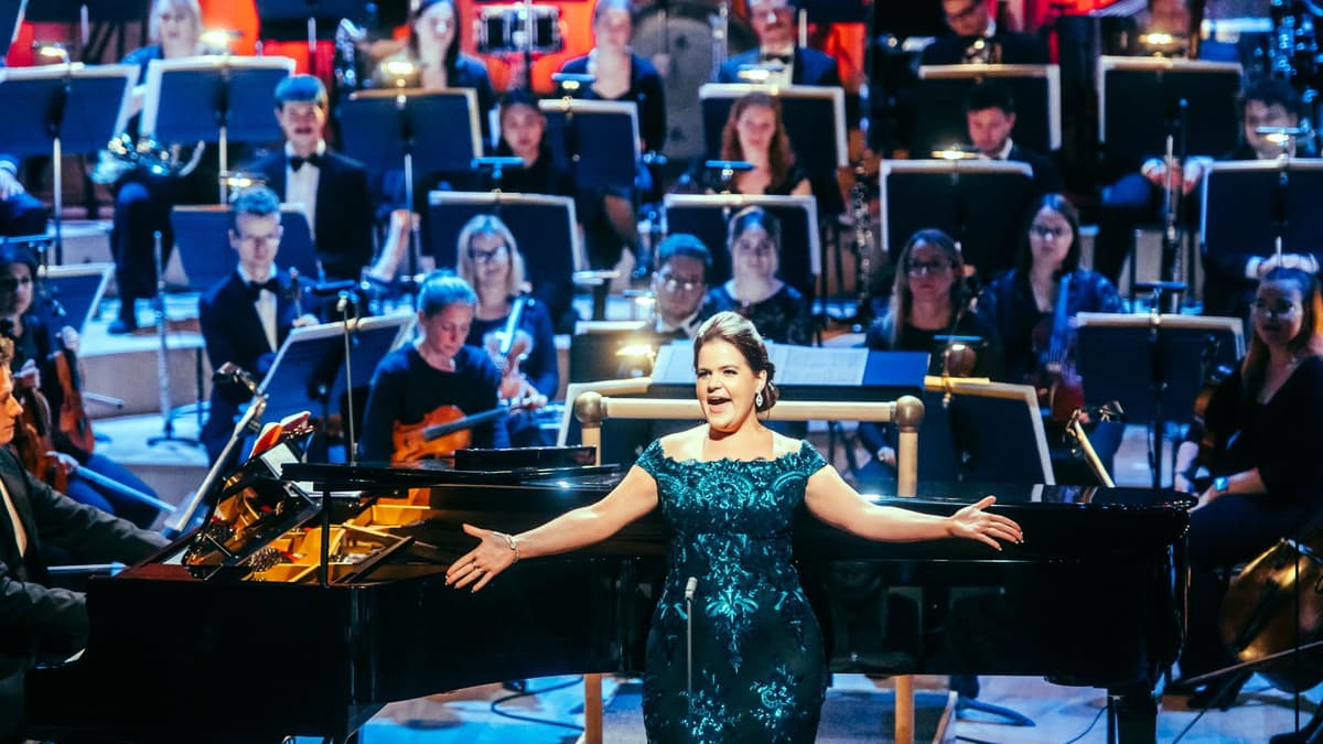 Jessica Robinson wins Welsh Singers Competition | pembroke-today.co.uk