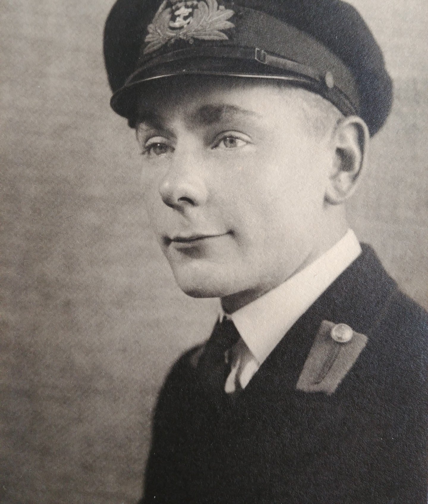 Milford Haven steam trawler deckhand Donald Swan’s Torch Theatre art ...