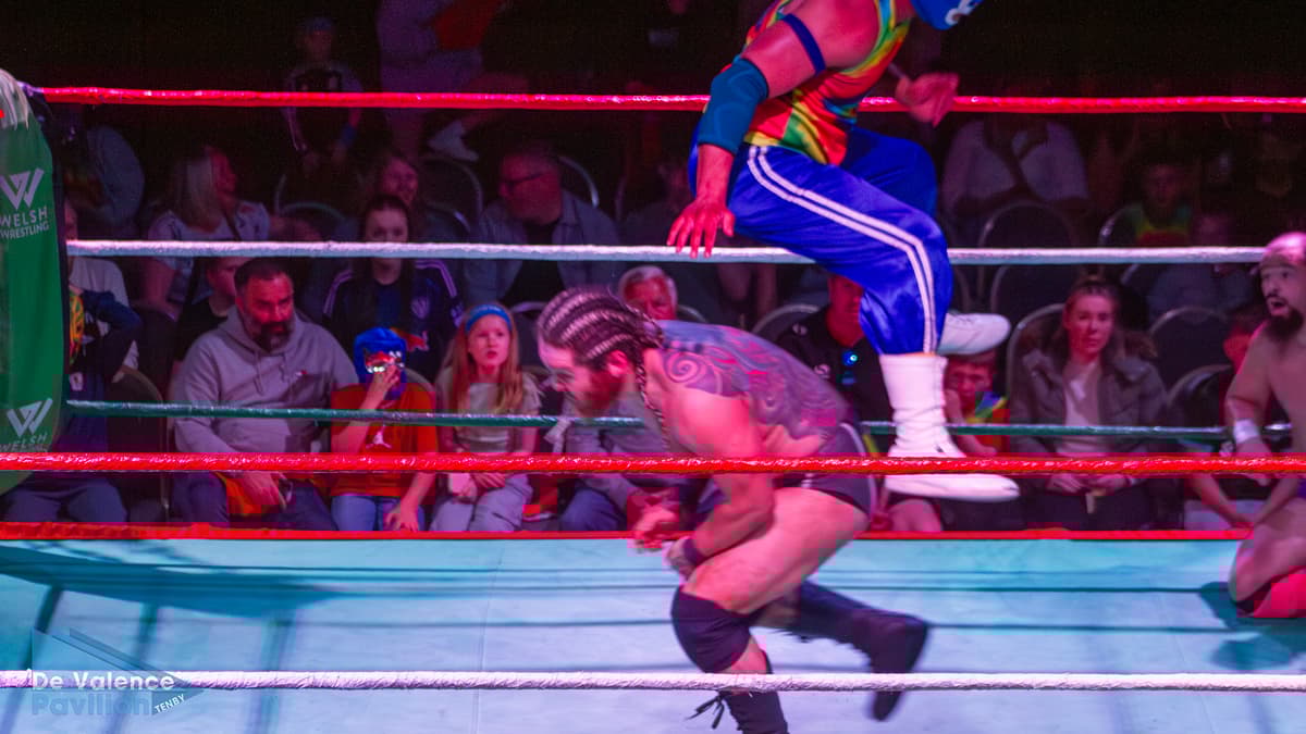 Welsh Wrestling thrills Tenby with action-packed show at De Valence Pavilion | pembroke-today.co.uk