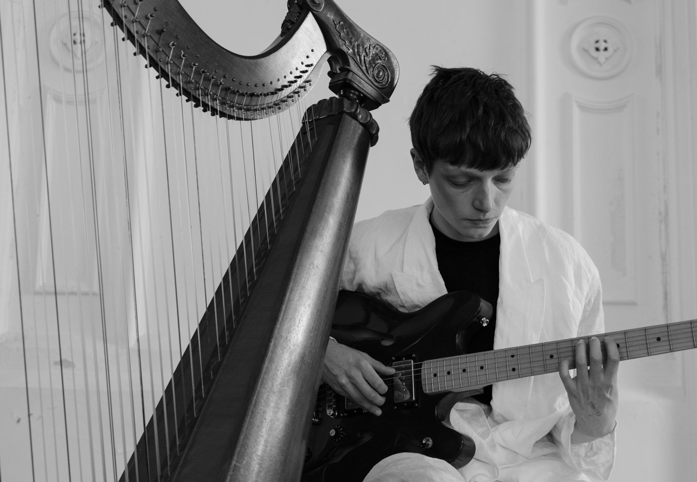 Innovative Welsh folk artist Cerys Hafana at Small World Theatre ...